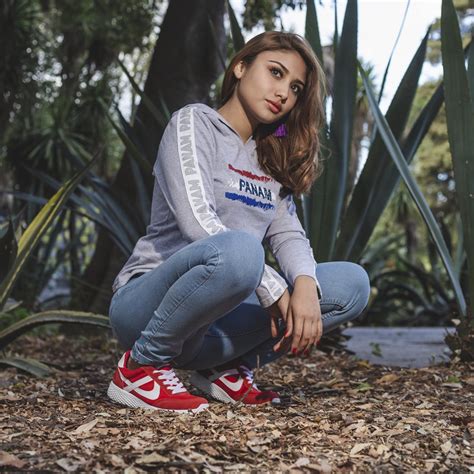 Total 66 Imagen Outfit Rebelde Mujer Abzlocal Mx