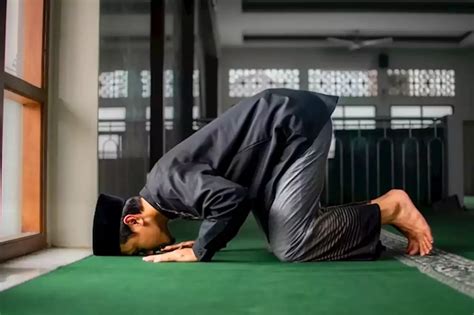 Bacaan Sujud Syukur Serta Tata Cara Dan Hikmah Melakukannya