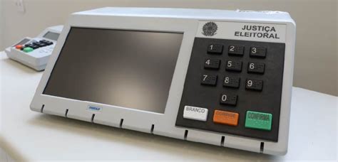 Em 51 cidades do Brasil 33 9 milhões eleitores voltam às urnas neste