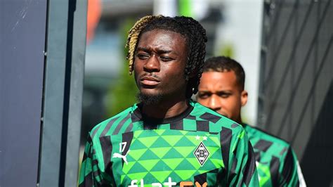 Mercato PSG le prix de Manu Koné s envole