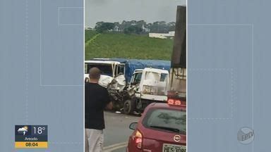 Bom Dia Cidade Sul De Minas Acidente Entre Dois Caminh Es E Um