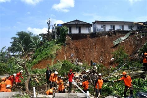 PrayForBogor Trending Di Twitter Bencana Banjir Hingga Tanah Longsor