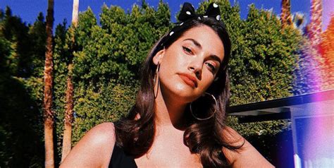 Meet Lorena Duran Victorias Secrets First Curvy Model