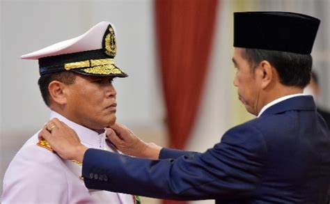 Dilantik Presiden Jokowi Jadi KSAL Laksdya Muhammad Ali Naik Pangkat