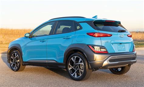 Hyundai Kona baixa preço e agora é o SUV elétrico mais barato do