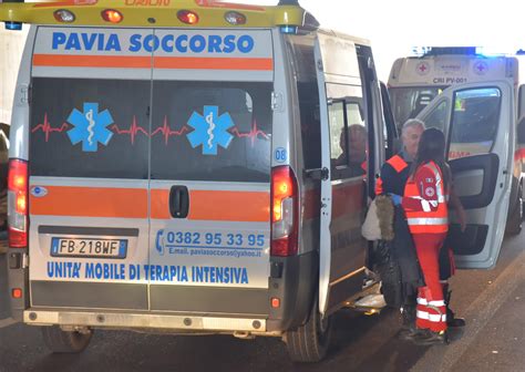 Precipita Dal Secondo Piano Trauma Cranico Per Una 53enne