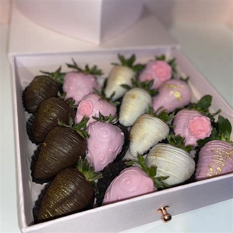 Caja De 16 Frutillas Box Delicious