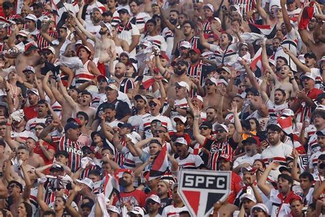 Fotos Confira Festa De Torcedores E Jogadores Do S O Paulo T Tulo