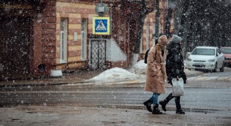 IMGW w środę deszcz deszcz ze śniegiem i śnieg Uwaga na porywy