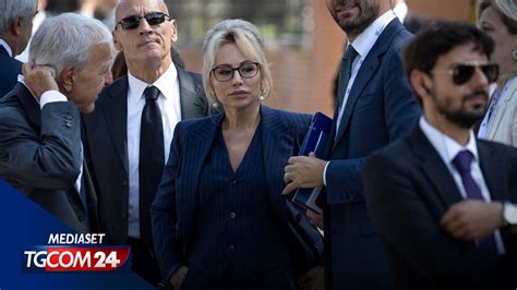 Marina Berlusconi Stimo Giorgia Meloni Come Politico E Come Donna
