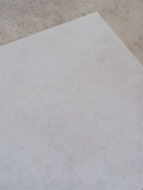 10x10x1cm Travertin vieilli 1er choix Light Mixte Adouci rebouché