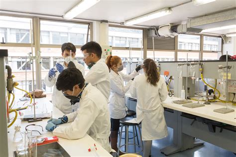 Laboratorios de química Universidad de Bogotá Jorge Tadeo Lozano