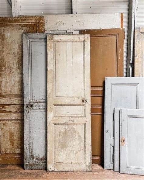 17 Amazing Barn Door Ideas For Your Home