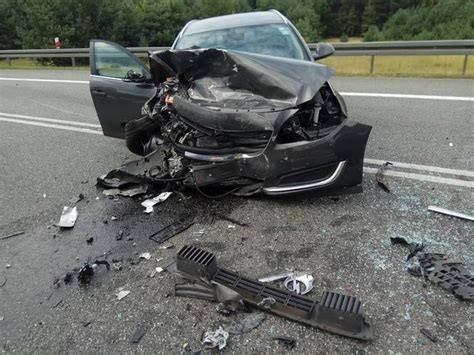 Poważny wypadek na S1 w Mierzęcicach Są ranni ZDJĘCIA Super Express
