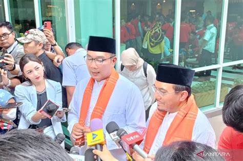 Ridwan Kamil Suswono Juga Pakai Baju Adat Betawi Saat Daftar Pilkada