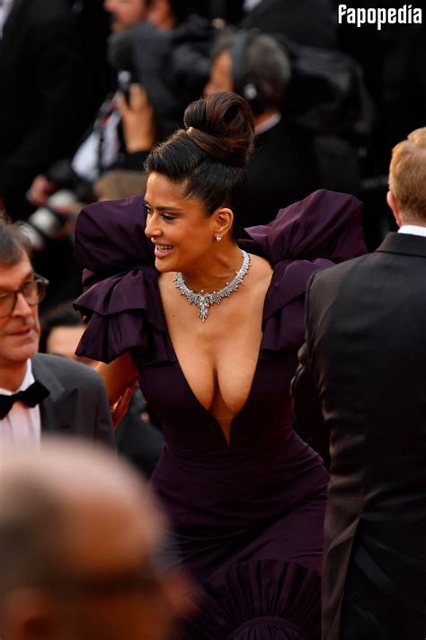 Salma Hayek Nude Leaks Photo Fapopedia