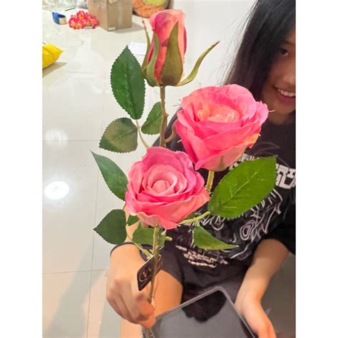 ดอกกหลาบวาเลนไทน ดอกกหลาบ เสมอนจรง กานยาว1ชอม3ดอก มดอกบาน2
