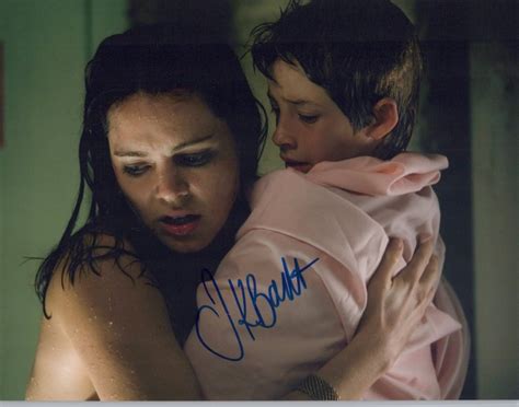 Jacinda Barrett Autograph Item Fp638295