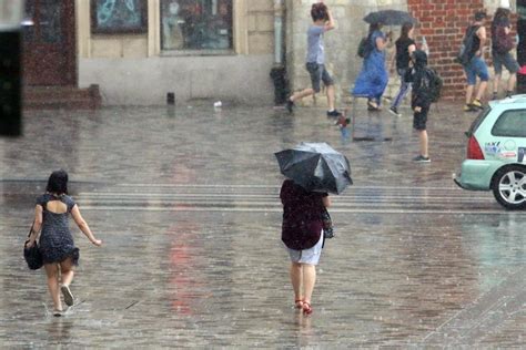 Gdzie jest burza Ostrzeżenie IMGW przed burzami z gradem Prognoza