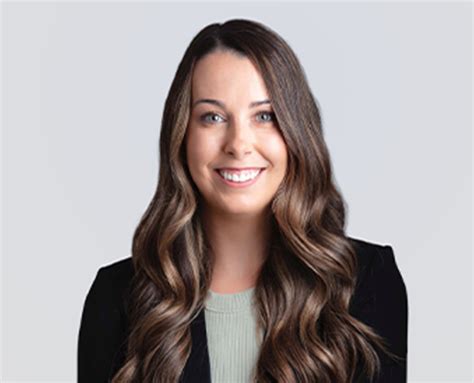 Dr Lindsay Downey Dentist At SouthWest Dental Yarmouth Hellodent