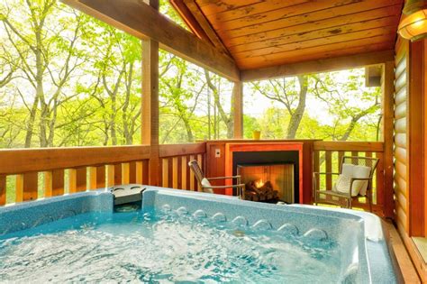 Bearly Naked Log Cabin Romantice Couples Getaway Knoxville Tn