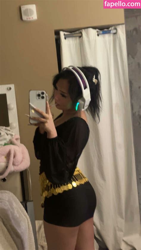 Samantha Yang Hmong Fapello