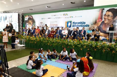 Iracema Vale participa de lançamento do Compromisso Nacional Criança
