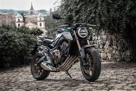 Honda Cb R Vers O Naked Chega Em Nova Op O De Cor Motopel
