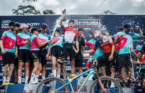 Rissveds Regresa A Lo M S Alto Y Blevins Saca Oro De Una Carrera