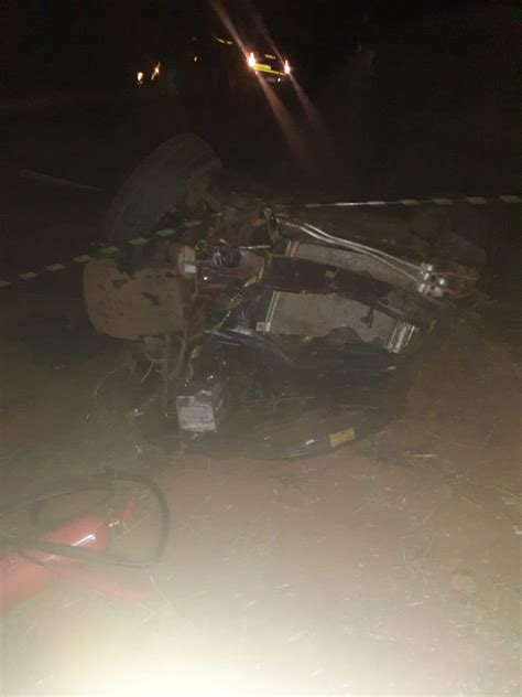 Homem Morre Ap S Carro Capotar E Cair Em Ribanceira Na Prc Em