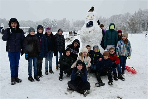 Klassengruppen Schneemann 02 Fintauschule Lauenbrück