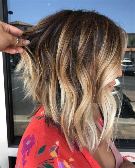 PHOTOS Carré plongeant mi long 20 façons d adopter cette coupe de