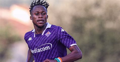 Mercato Nantes Bataille Avec Un Concurrent De Ligue 1 Pour Un