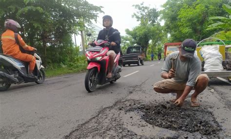 Jalan Rusak Di Indonesia Tak Ada Fulus Untuk Aspal Mulus