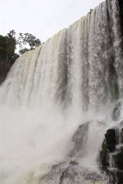 Cataratas Del Iguaz En El Lado Argentino Cataratas Del Iguaz Son