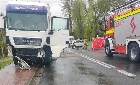 Śmiertelny wypadek pod Krakowem Na DK 94 ciężarówka zderzyła się z