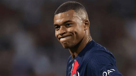 Jogadores em fim de contrato em 2024 veja lista que conta Mbappé