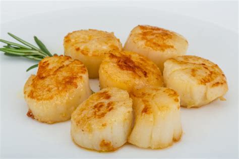 Noix de Saint Jacques sautées La recette gourmande MaRecette ch