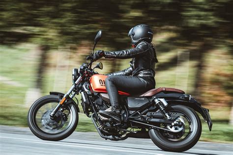 Motorrad Vergleich Yamaha Xsr Vs Qj Motor Srv