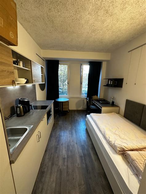 Untermieter für den März im zentralen Studio gesucht 1 Zimmer