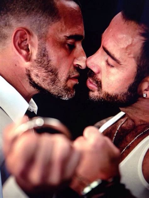Edu Boxer Returns To Porn Fucks Martin Mazza At HardKinks