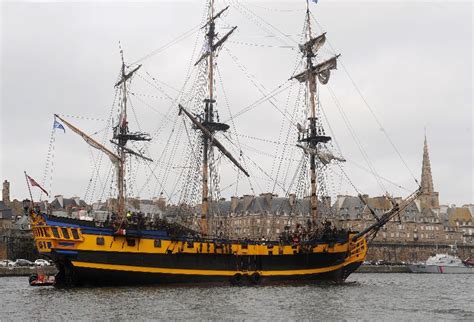 Une Frégate corsaire à Saint Malo NauticNews