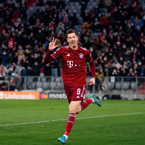 Robert Lewandowski And The Story Behind His Incredible Physique