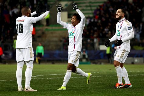 Lyon sofre mas vence modesto Bergerac e vai às oitavas da Copa da