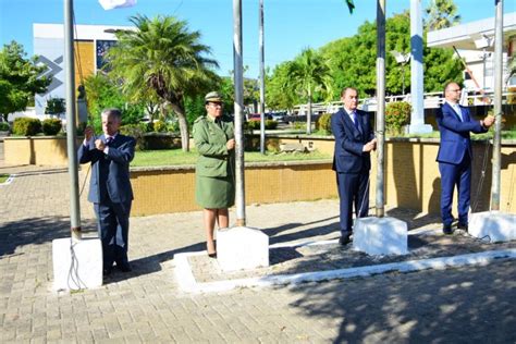 Civismo Ação de Graças e homenagens marcam o 8 de julho dia do