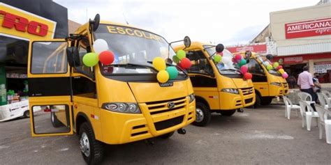 Transporte escolar Prefeitura entrega 03 ônibus escolares