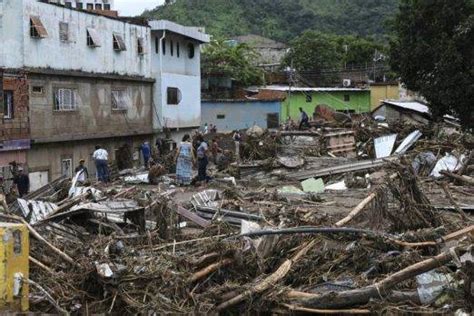 Inundaciones dejan más 700 viviendas destruidas en Venezuela