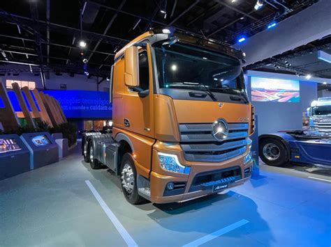 Fenatran 2022 Mercedes eActros e Atego autônomo se destacam