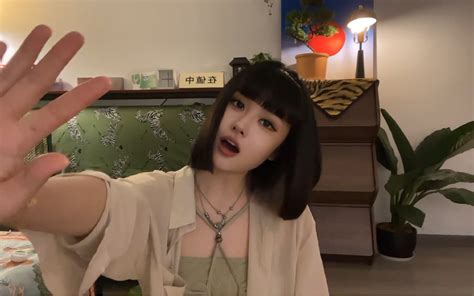 大家好我是王OK今天我正式入驻B站啦 王OKOK啦 王OKOK啦 哔哩哔哩视频