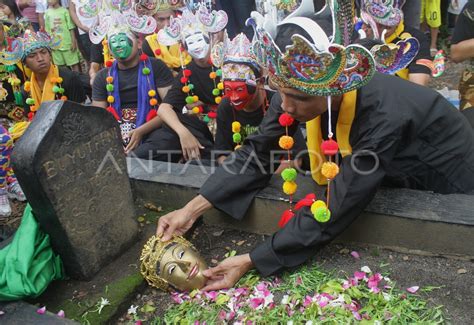 NAPAK TILAS TOPENG MALANGAN ANTARA Foto